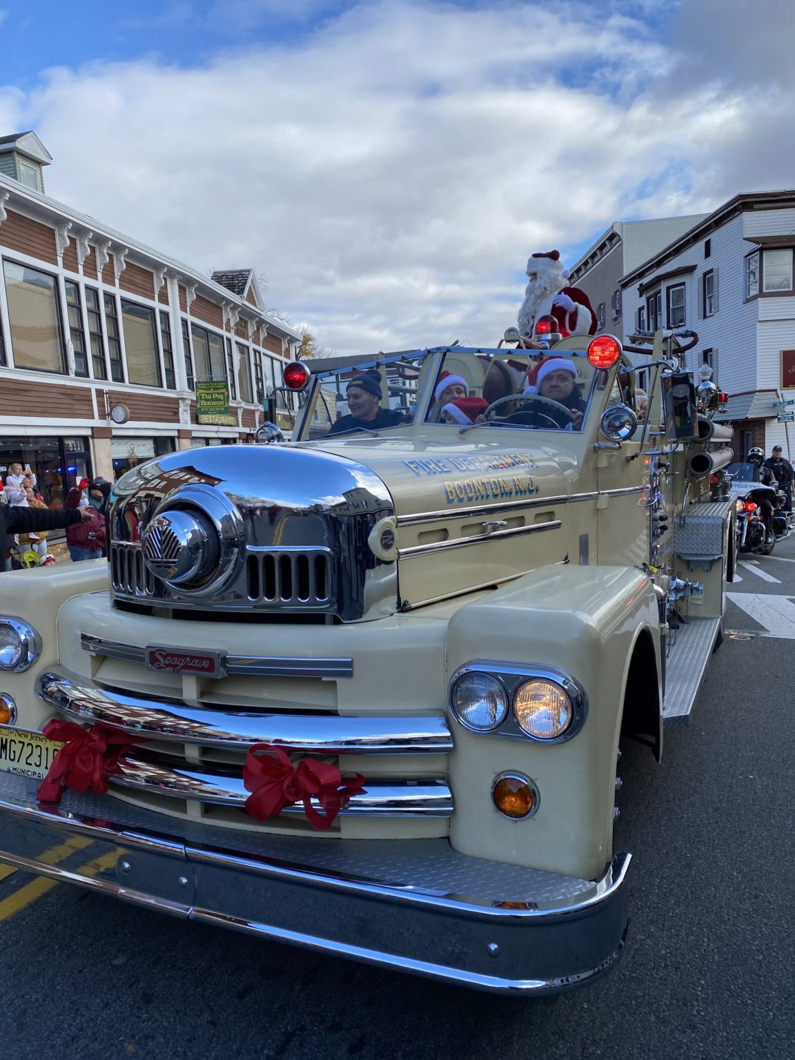Get Into the Christmas Spirit at These Holiday Parades - NJ Family