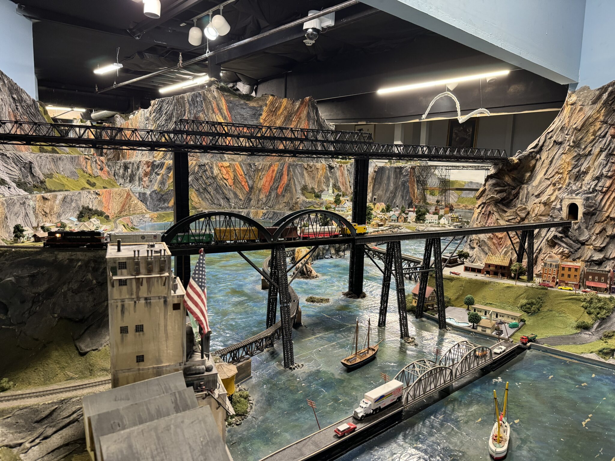 The World's Largest Miniature Train Museum in Hunterdon County is a ...