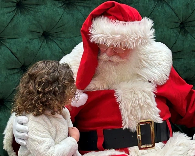 Photos with Santa at Marketfair - NJ Family