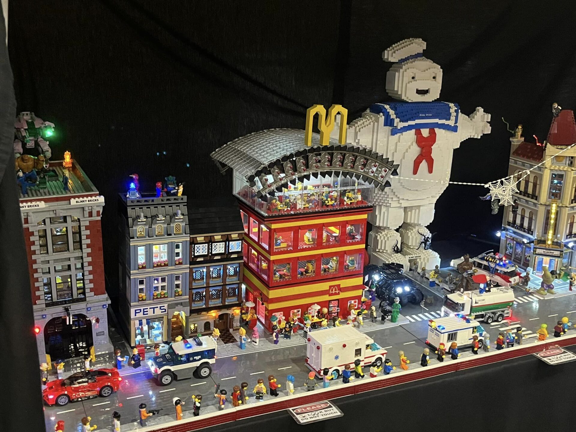 A Massive LEGO Fan Fest Is Coming to NJ for Father’s Day Weekend ...